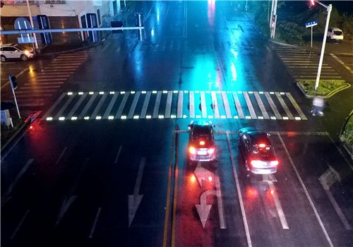 Intelligent Pedestrian Zebra Crossing Lights,Solar Traffic Warning Light